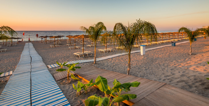 UNAHOTELS Naxos Beach Sicilia, Taormina & Giardini Naxos - Migros Ferien UNAHOTELS Naxos Beach Sicilia, Taormina & Giardini Naxos - Migros Ferien
